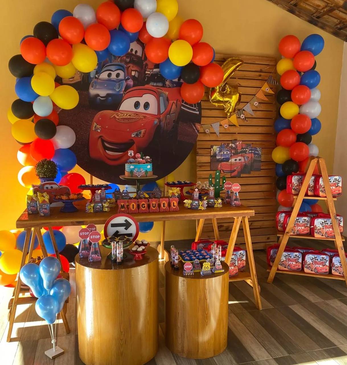 Festa carros: 28 inspirações pra você montar a sua!